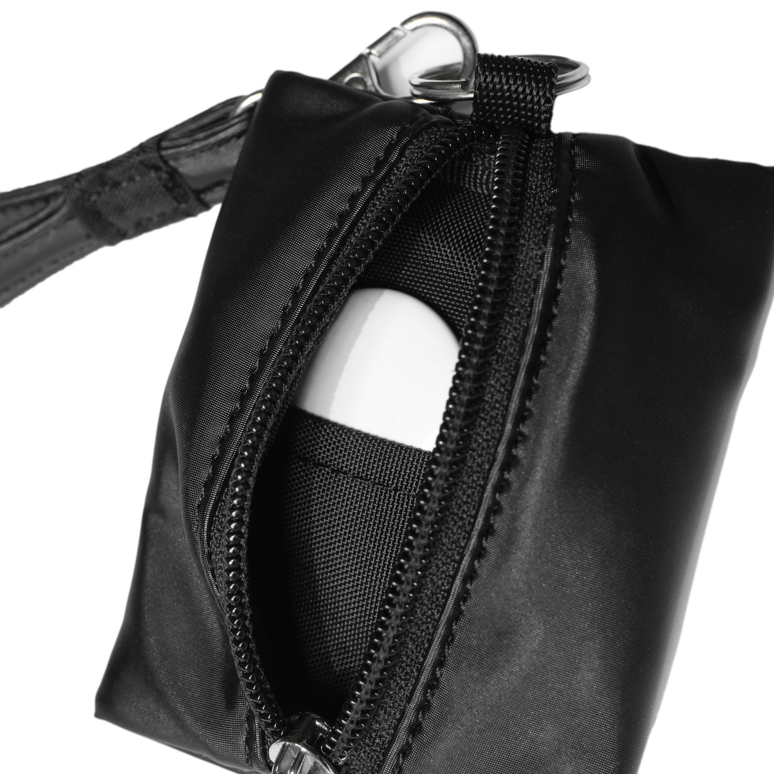 FRONT The Knight Key Pocket D621 - BLACK